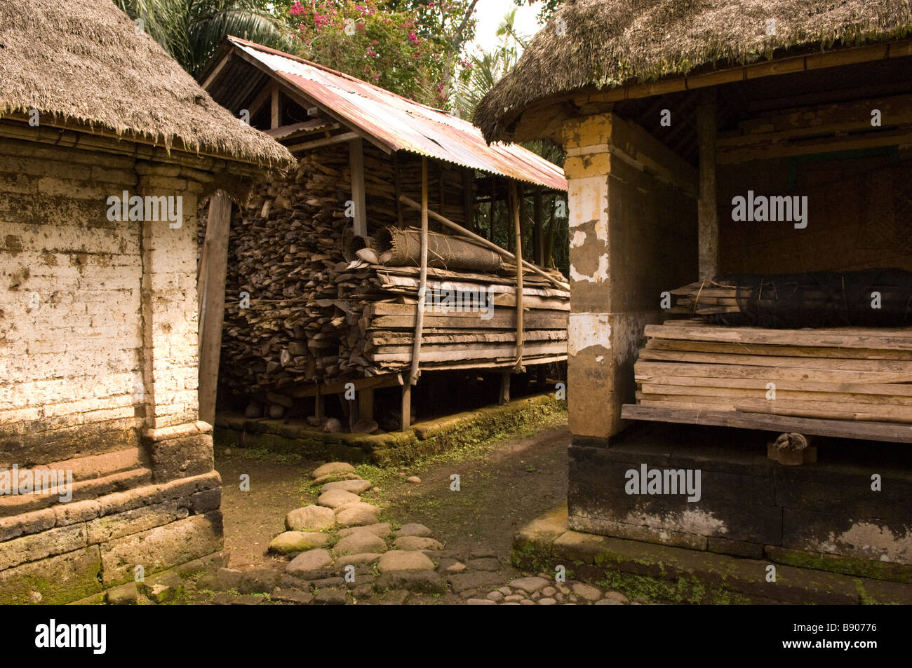 Traditional balinese house hi-res stock photography and images - Alamy