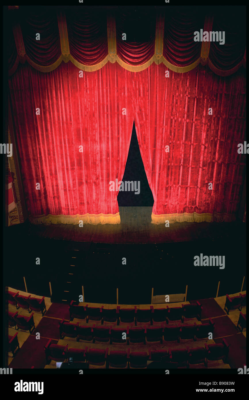 The fringe stage hi-res stock photography and images - Alamy