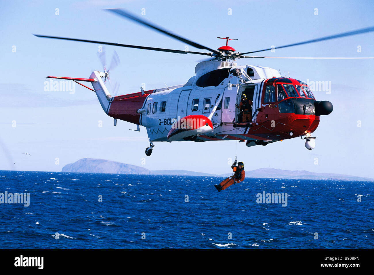 Rescuing people at sea hi-res stock photography and images - Alamy