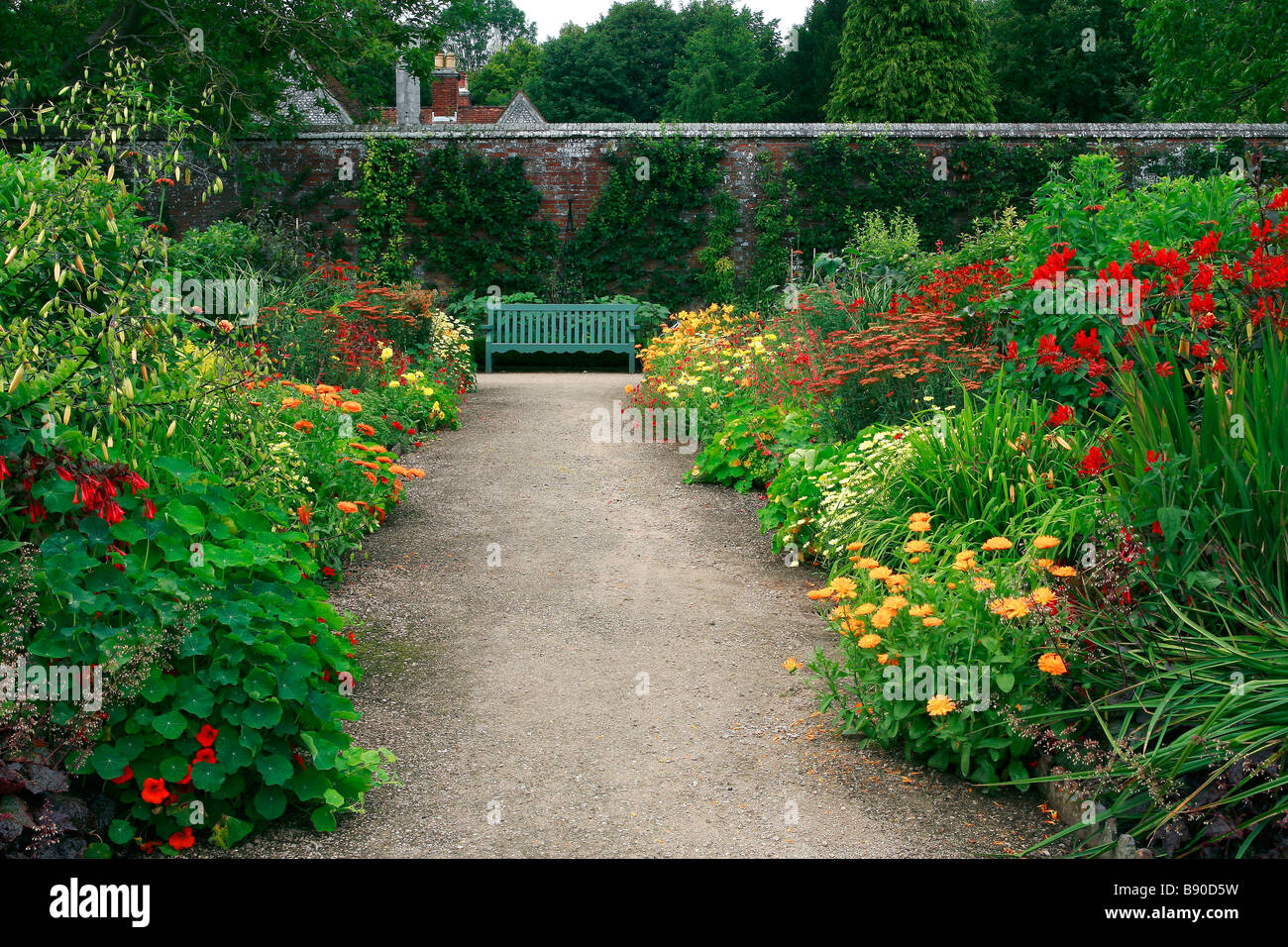 Path with border Stock Photo - Alamy