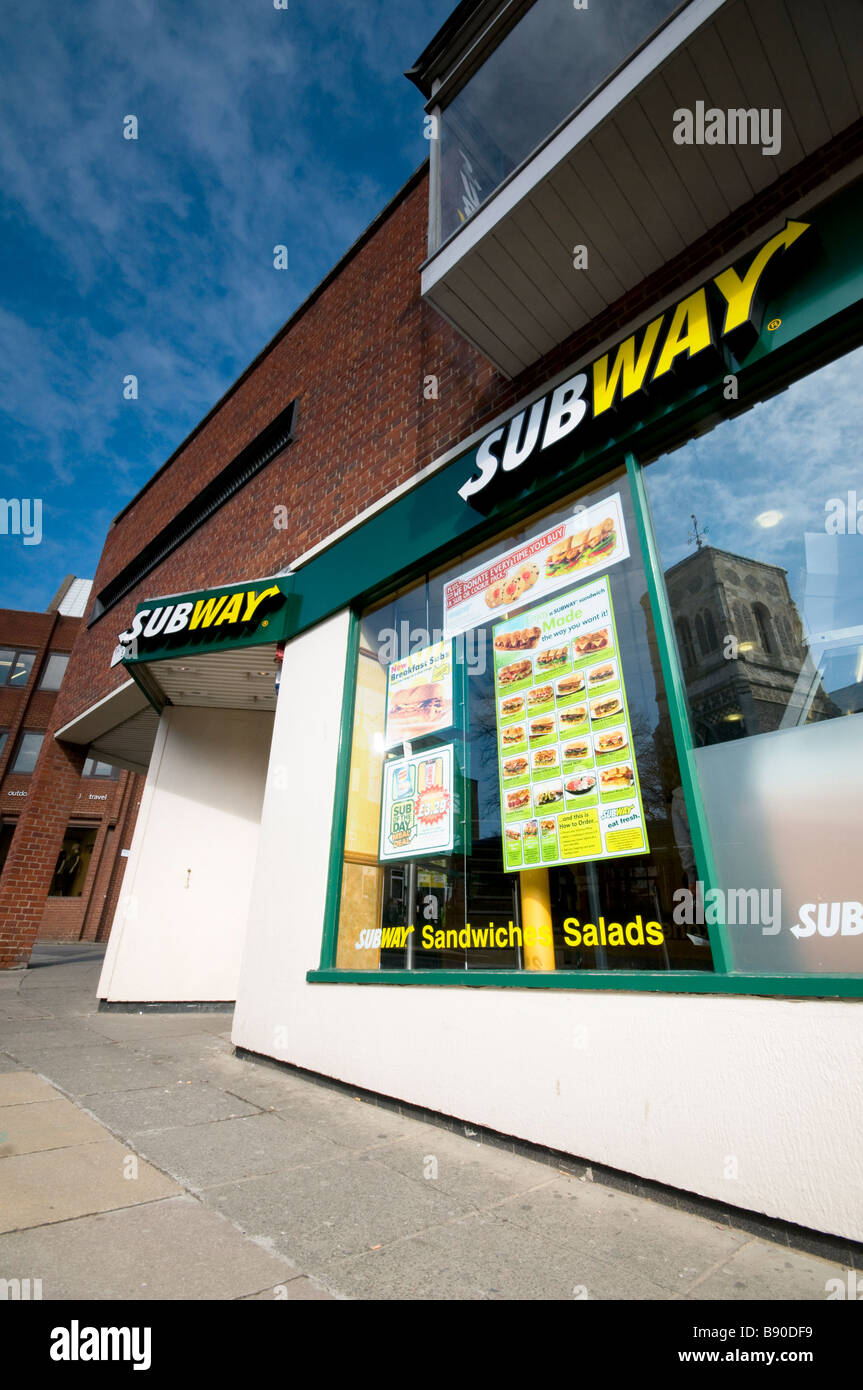 Subway restaurant uk hi-res stock photography and images - Alamy