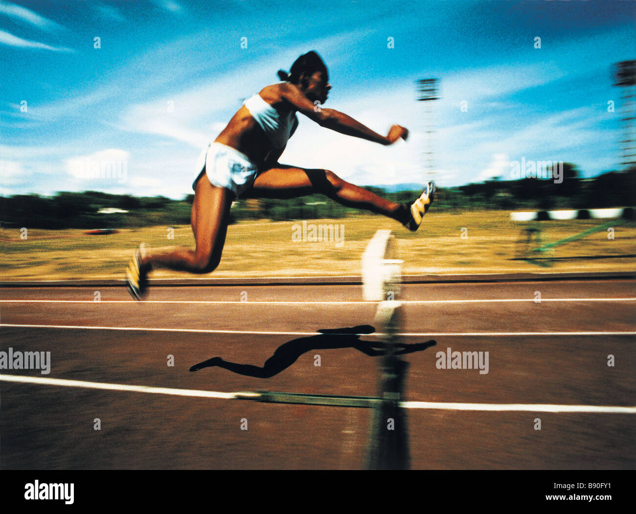 FL2811, HIEP VU; Woman running hurdles (profile Stock Photo - Alamy
