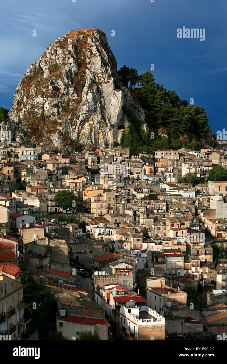 Caltabellotta hi-res stock photography and images - Alamy
