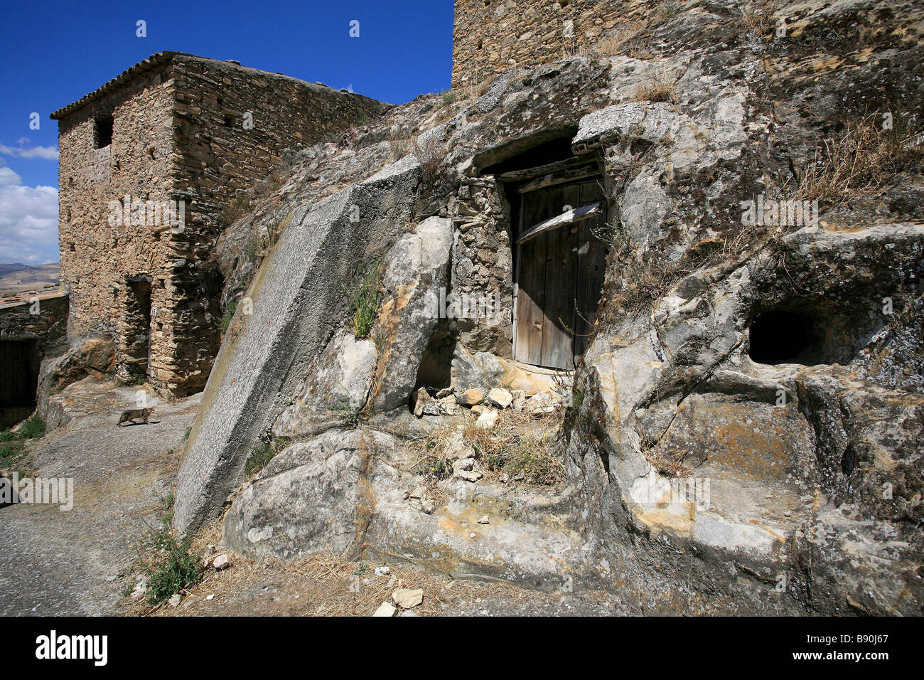 Cave house, Sperlinga, Sicily, Italy Stock Photo - Alamy