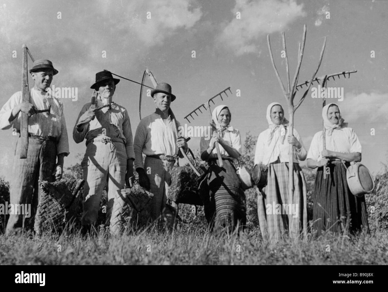 Portrait young people men women Black and White Stock Photos & Images ...