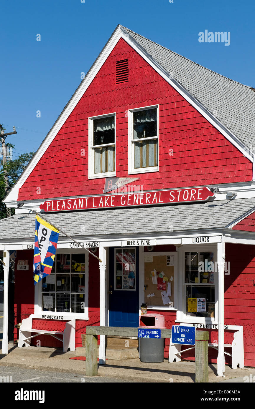 Trail Store High Resolution Stock Photography and Images - Alamy