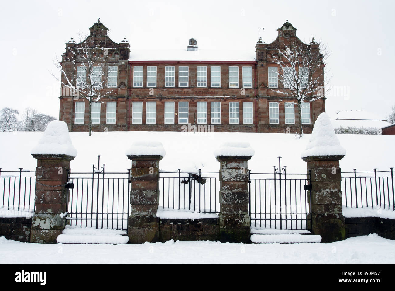 Primary school building uk hi-res stock photography and images - Alamy