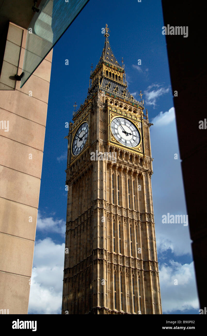 Elizabeth st stephen big ben clock tower hi-res stock photography and ...