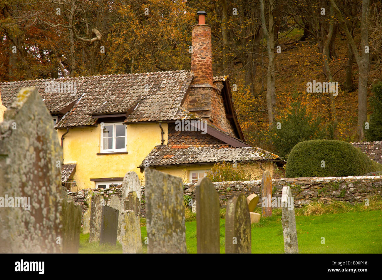Cob cottage hi-res stock photography and images - Alamy