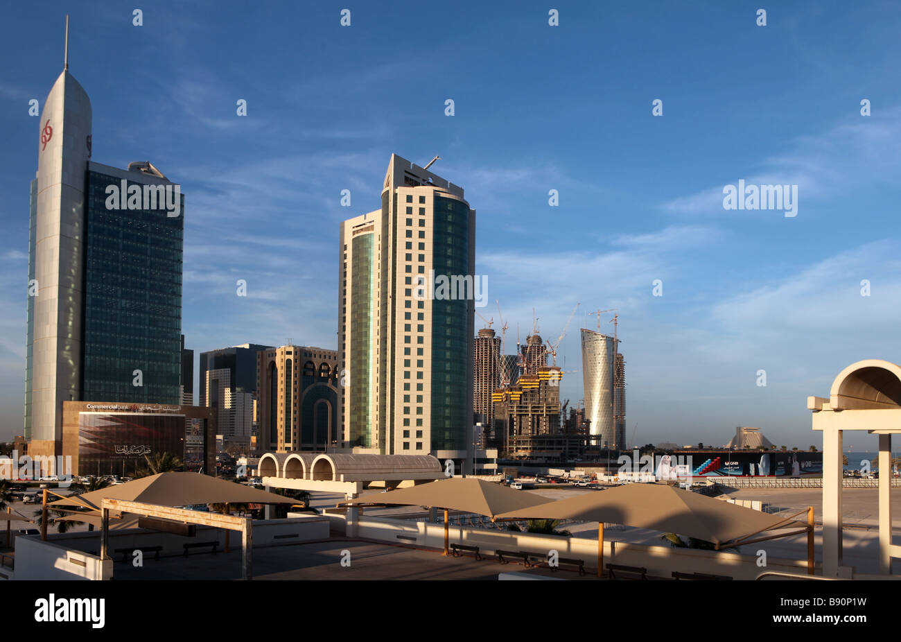 A modern skyscraper in doha hi-res stock photography and images - Alamy