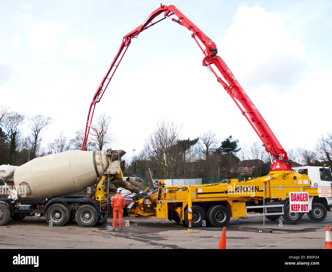 Cement wagon hi-res stock photography and images - Alamy