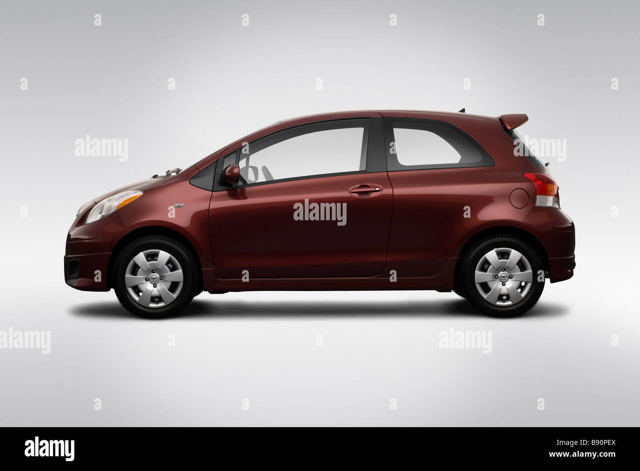 Toyota yaris hatchback hi-res stock photography and images - Alamy