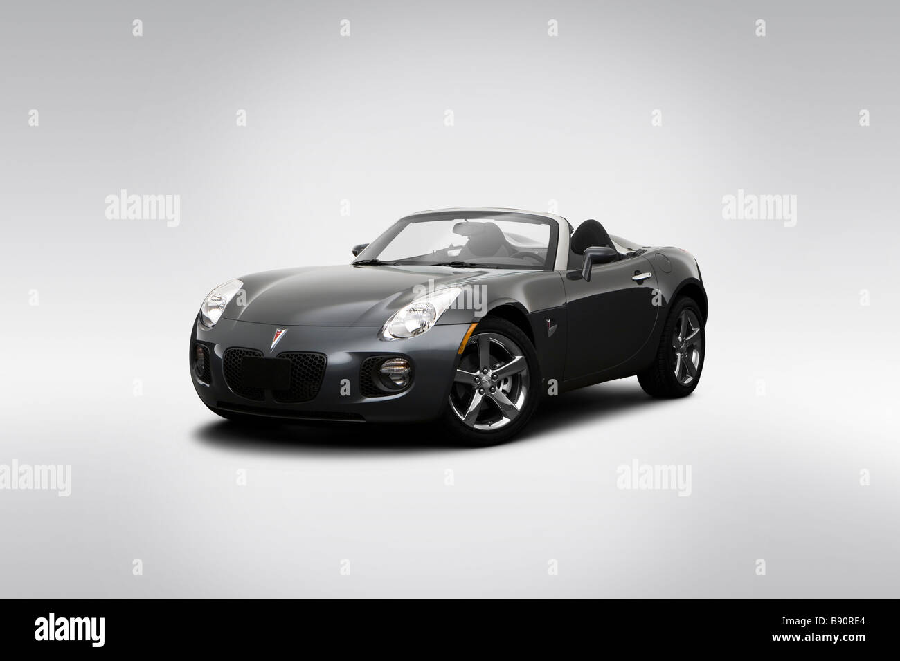 2009 Pontiac Solstice GXP in Gray - Front angle view Stock Photo - Alamy