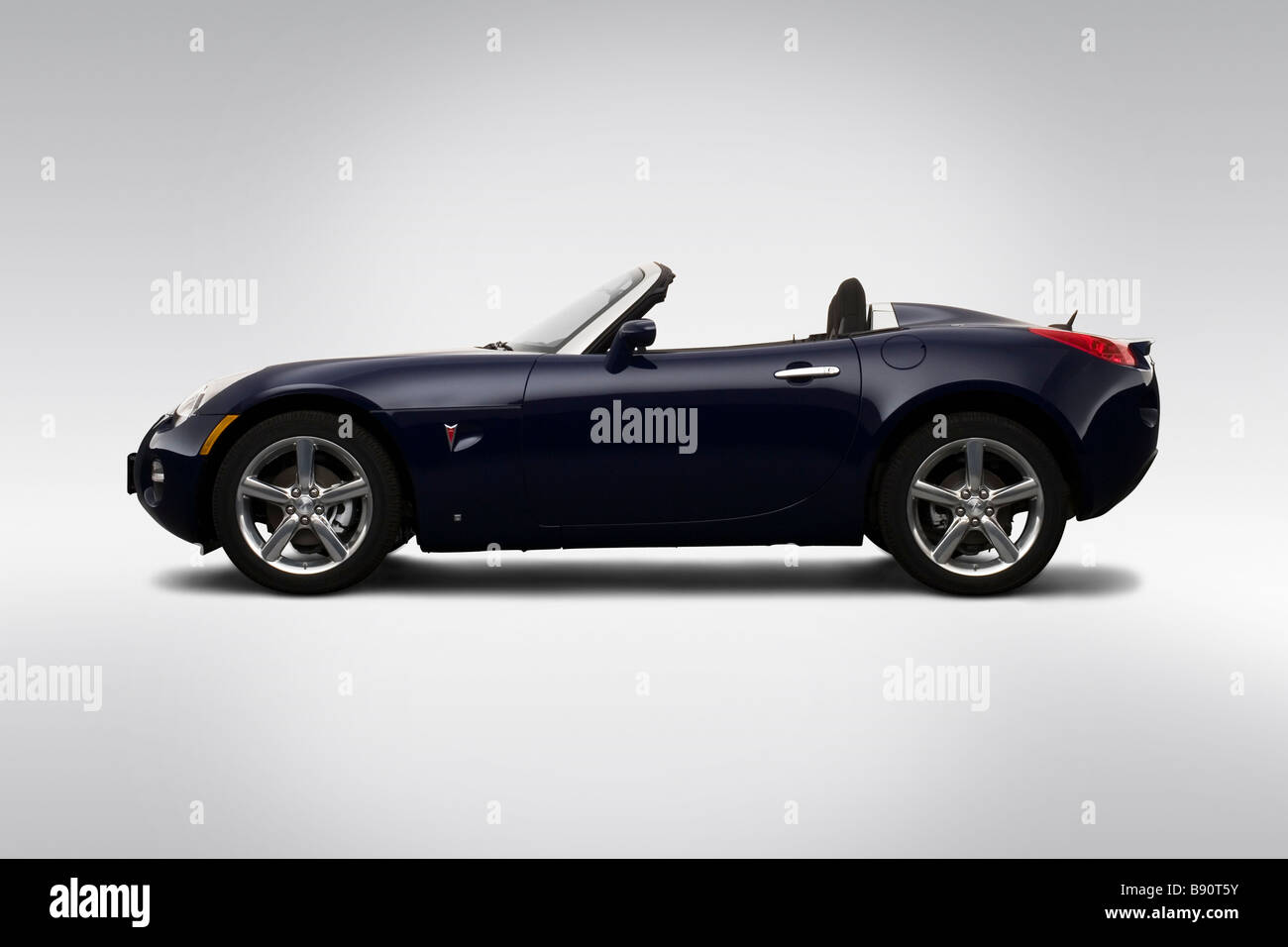 Pontiac solstice hi-res stock photography and images - Alamy