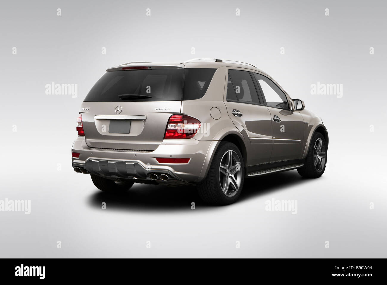 Mercedes benz v class hi-res stock photography and images - Alamy