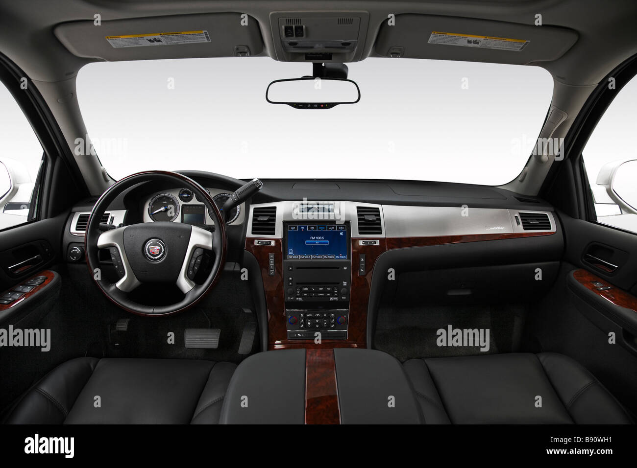 2009 Cadillac Escalade EXT in White - Dashboard, center console, gear ...