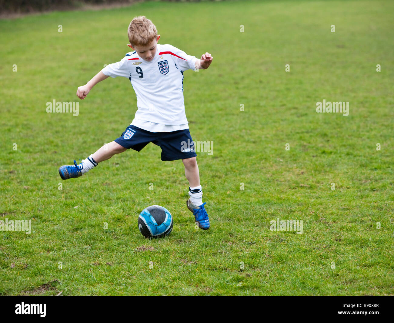 Football soccer hi-res stock photography and images - Alamy