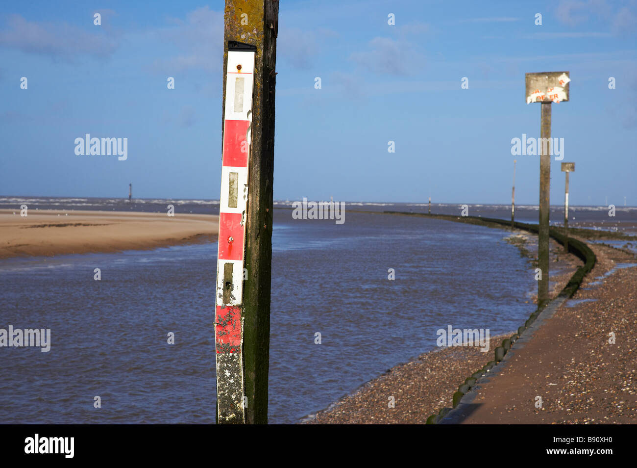 Tide gauge hi-res stock photography and images - Alamy