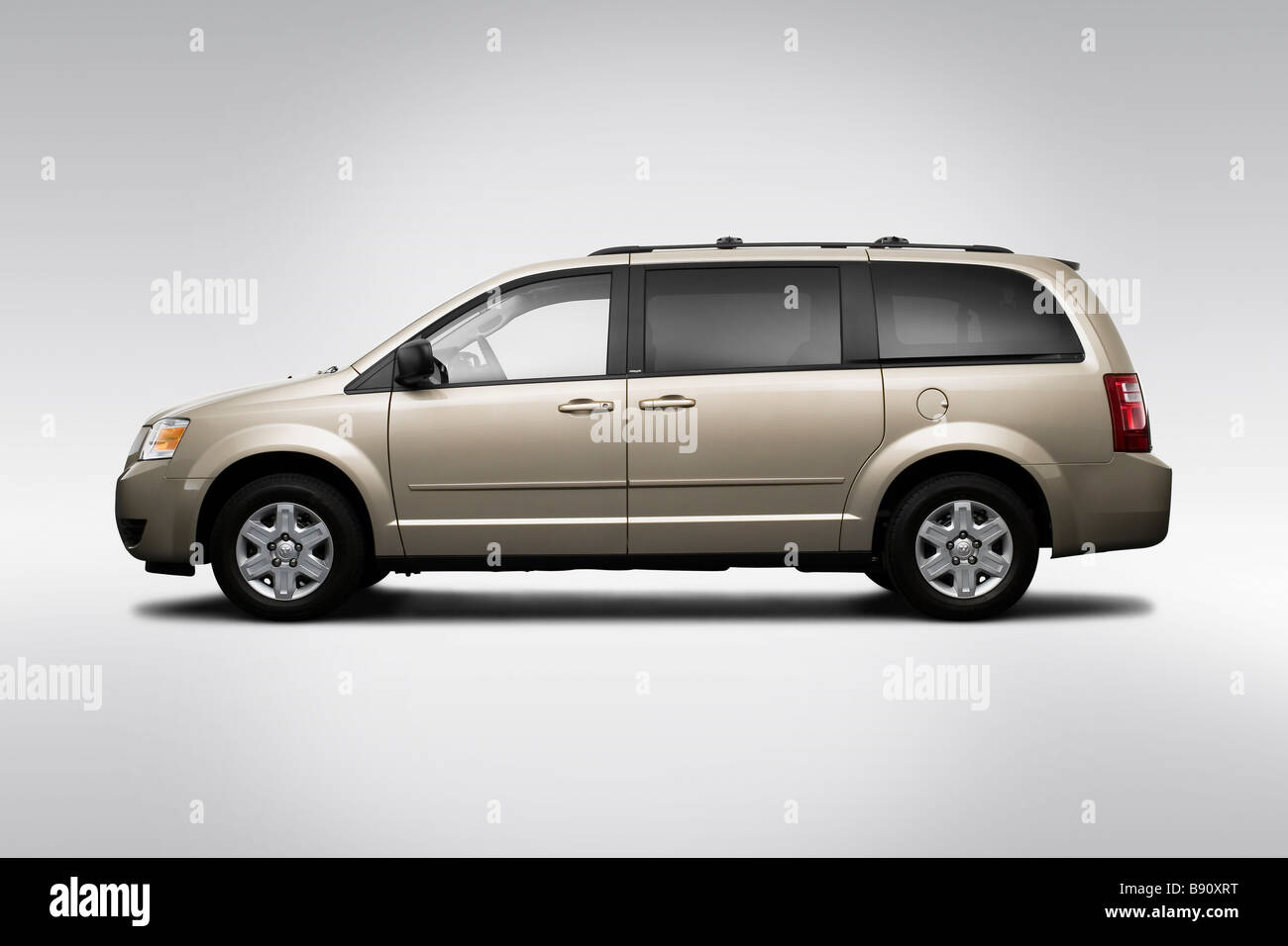 Dodge grand caravan se minivan hi-res stock photography and images - Alamy