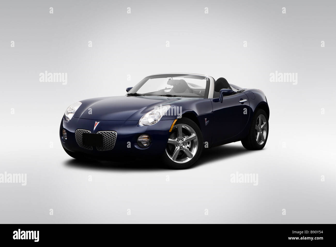 Front top view hi-res stock photography and images - Alamy