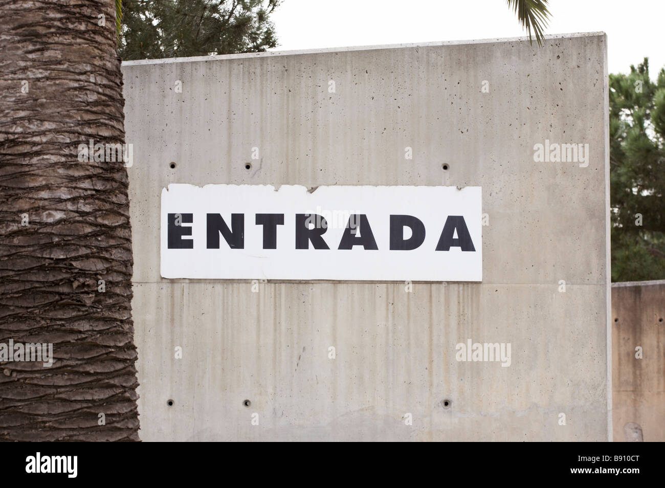 Sign no entry spanish hi-res stock photography and images - Alamy