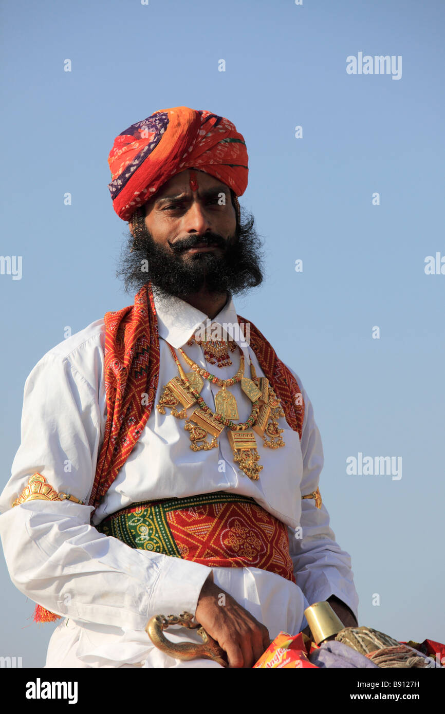 India Rajasthan Jaisalmer Desert Festival rajasthani man portrait Stock ...