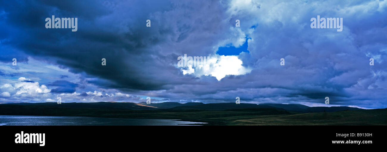 Dramatic storm clouds britain hi-res stock photography and images - Alamy