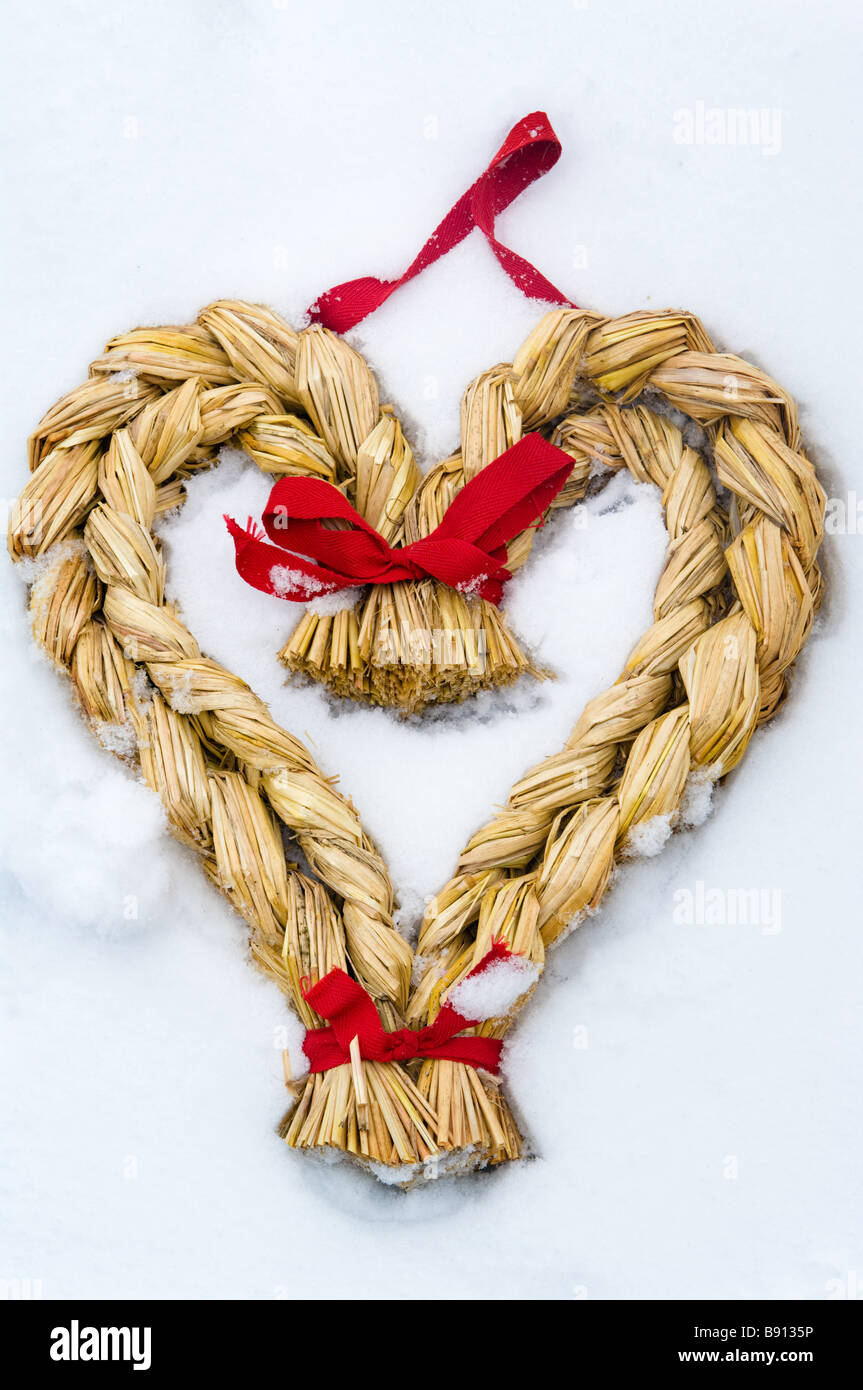 a cristmas heart shaped reed Stock Photo - Alamy