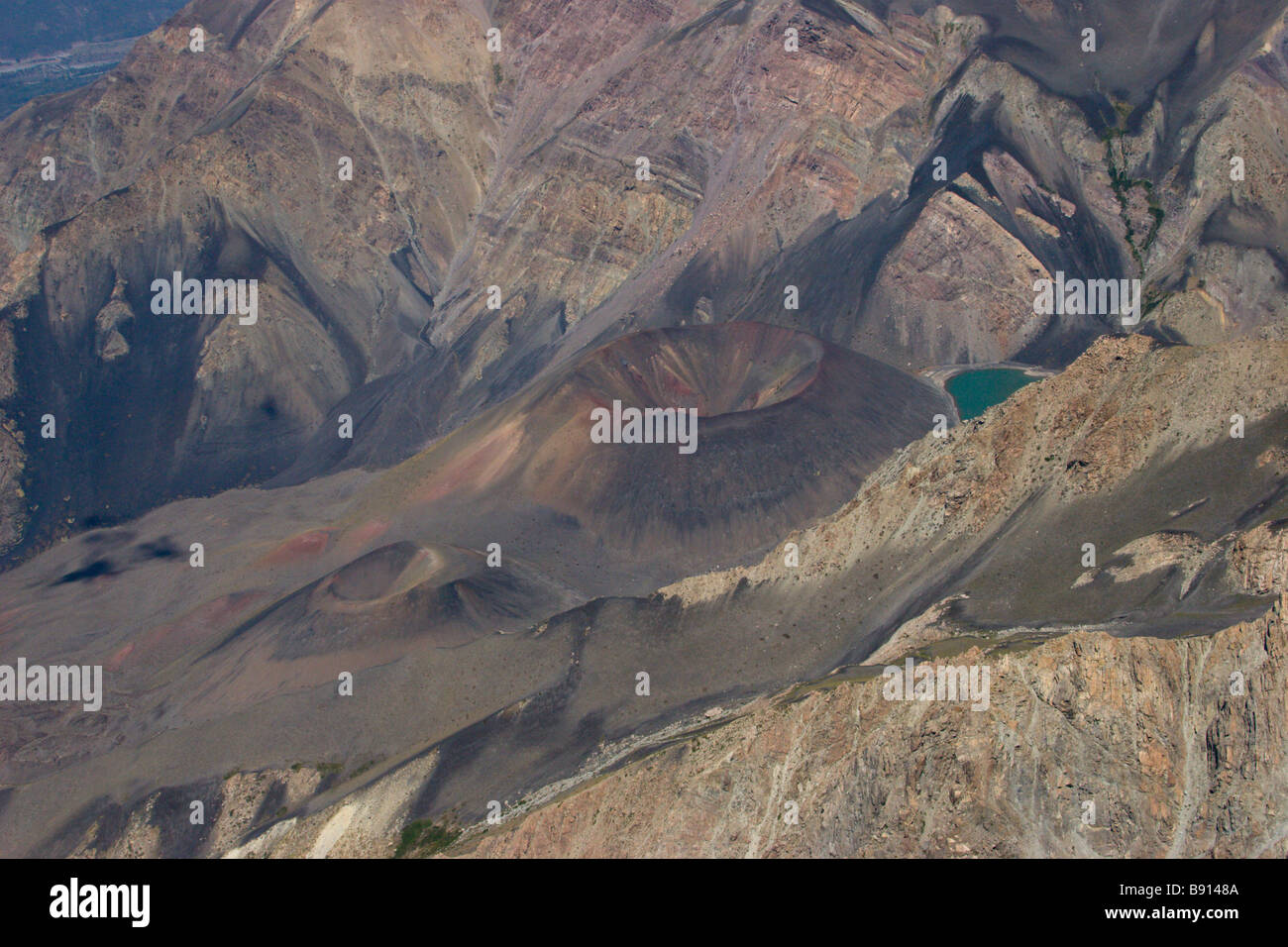 Descabezado grande volcano volcan cerro azul Chile Andes cordillera ...