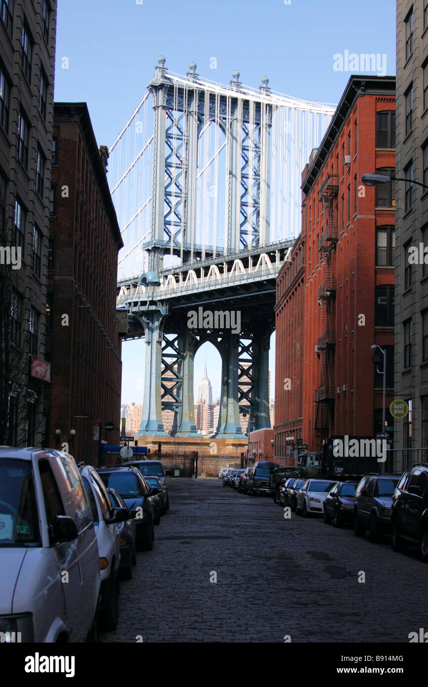 Empire state building from brooklyn bridge hi-res stock photography and ...