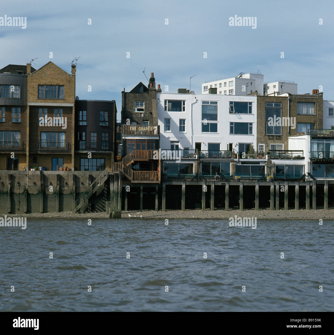Limehouse: The Grapes Stock Photo - Alamy
