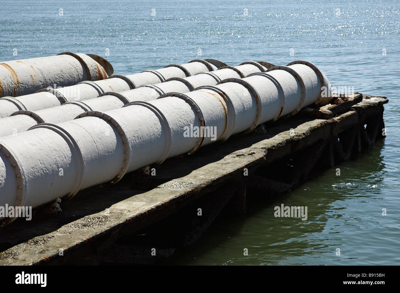 Sewage discharge into river hi-res stock photography and images - Alamy