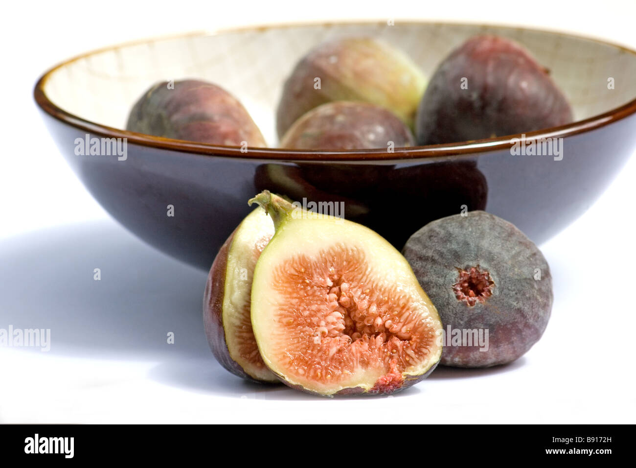Fruit bow with fresh figs Stock Photo - Alamy