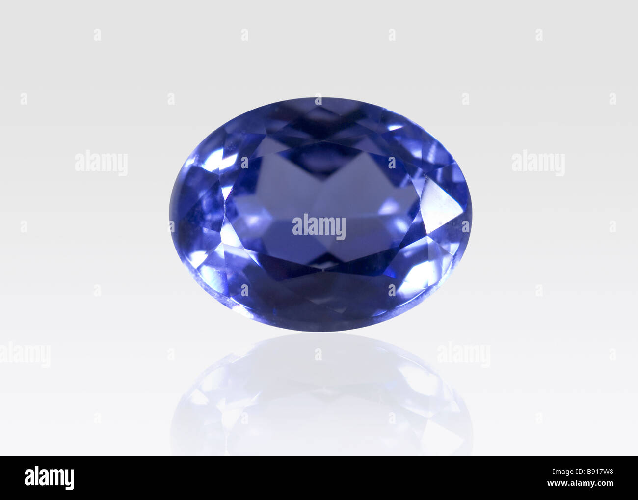 Tanzanite crystals hi-res stock photography and images - Alamy