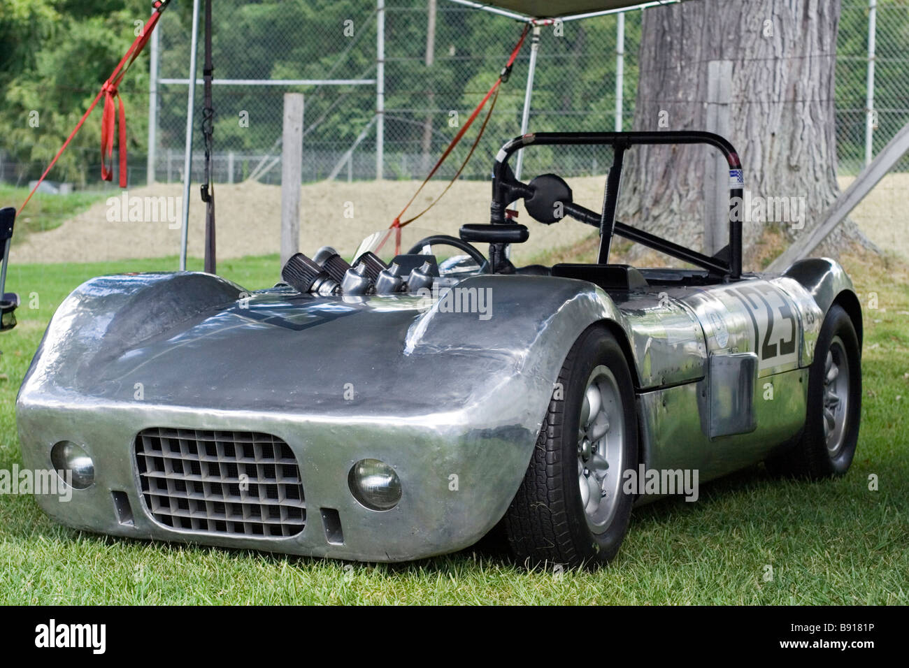 Silver race car hi-res stock photography and images - Alamy