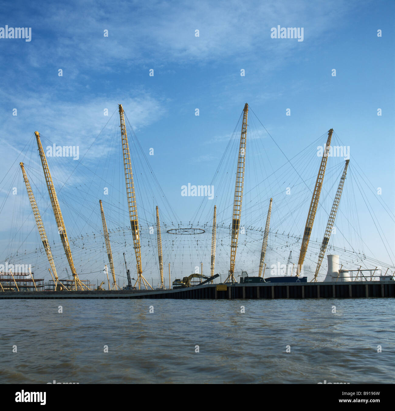 Millennium Dome under construction, Greenwich, river Thames London ...