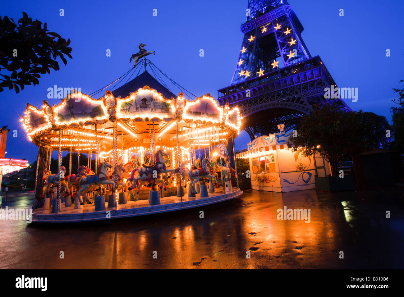 Merry go round at eiffel tower hi-res stock photography and images - Alamy