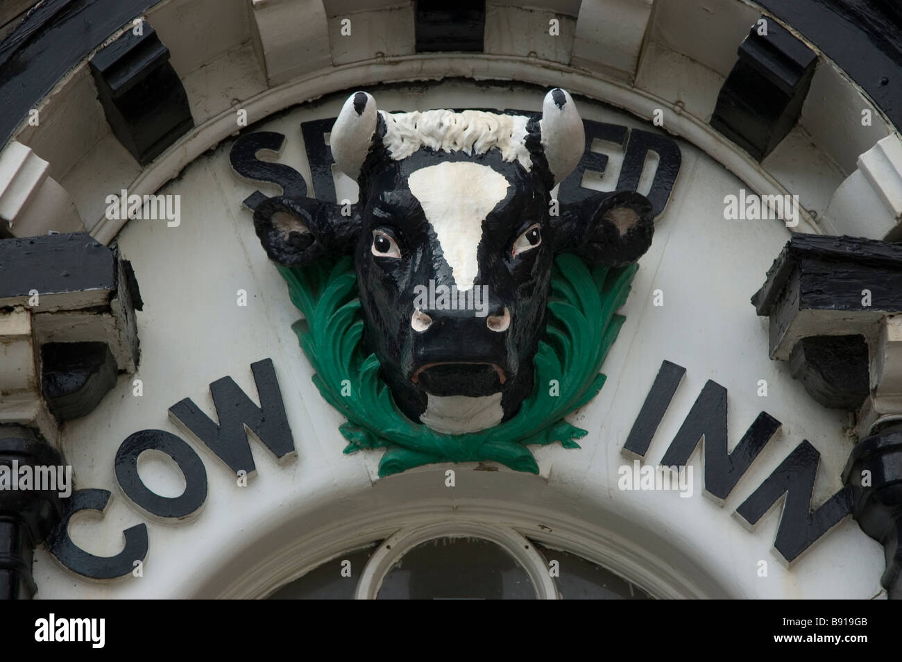 Spotted Cow Pub Holbeck Leeds Stock Photo - Alamy