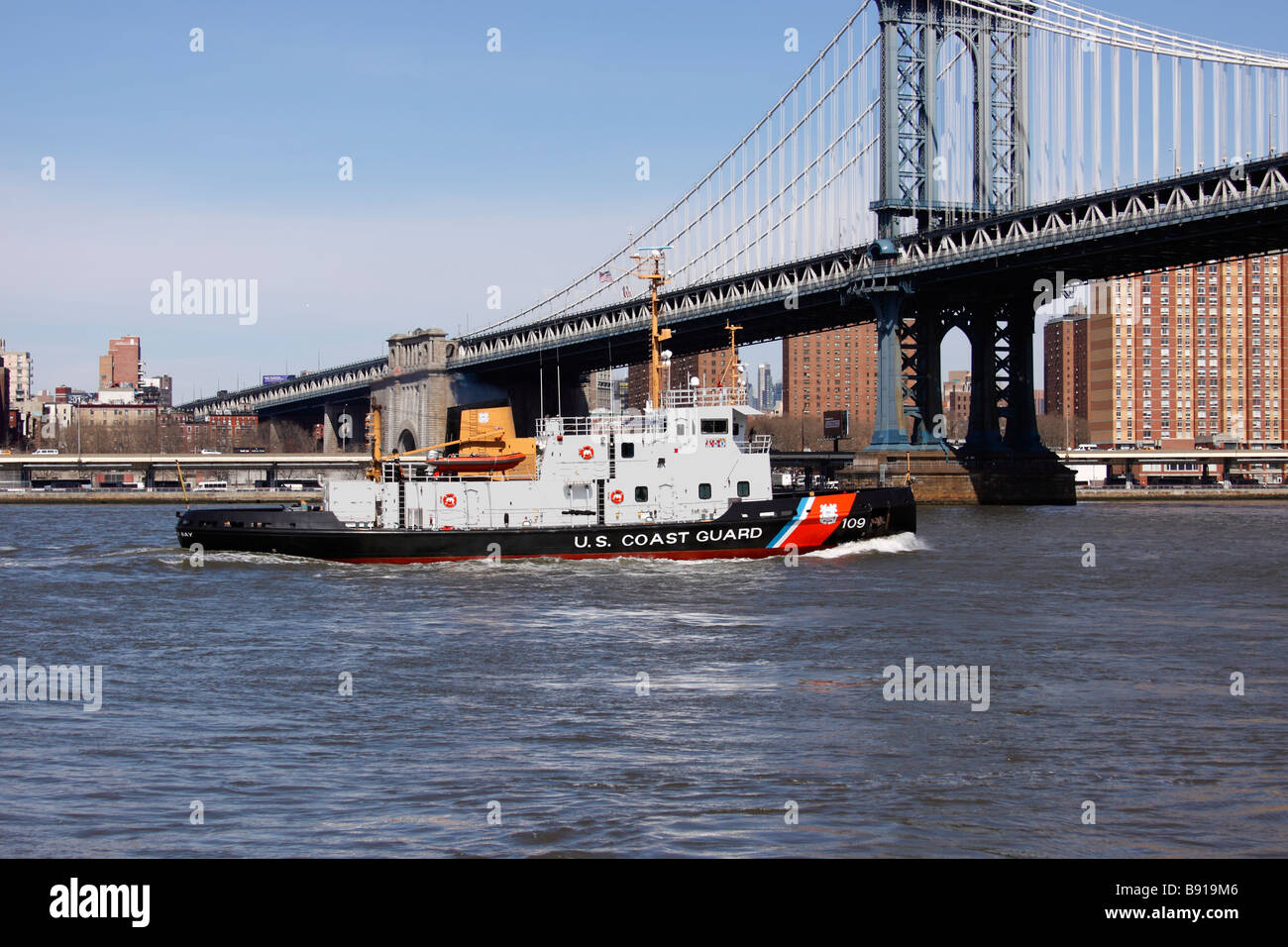 Coast guard patrol boat hi-res stock photography and images - Alamy