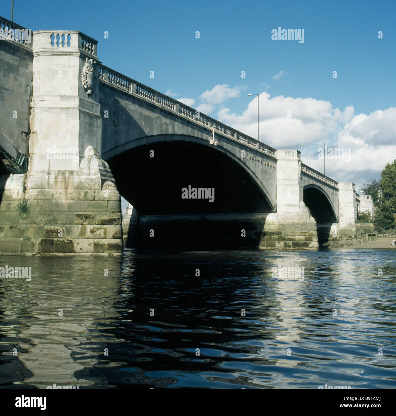 Chiswick Bridge over river Thames in London Stock Photo - Alamy