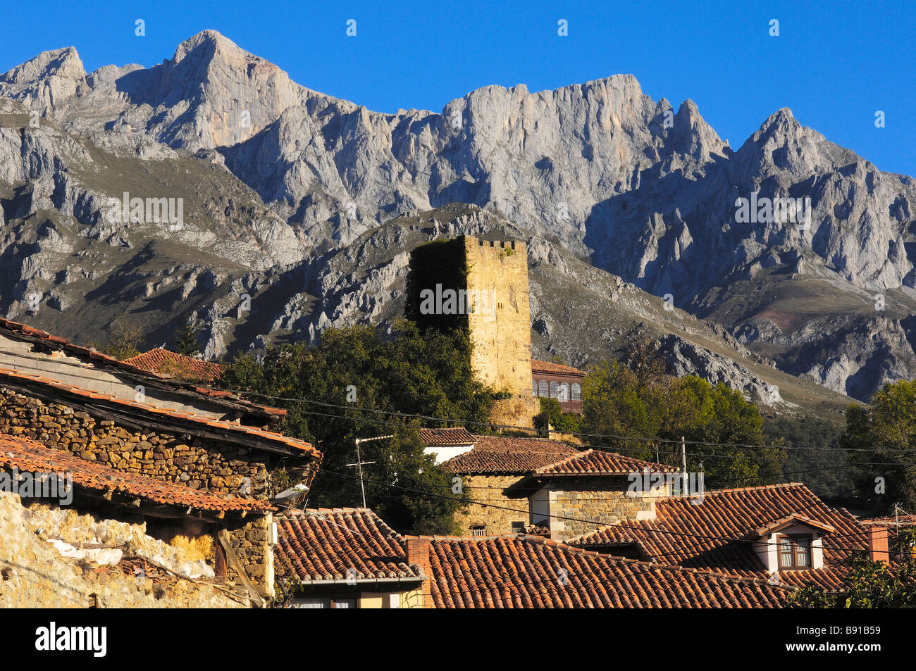 Mogrovejo and picos de europa cantabria hi-res stock photography and ...