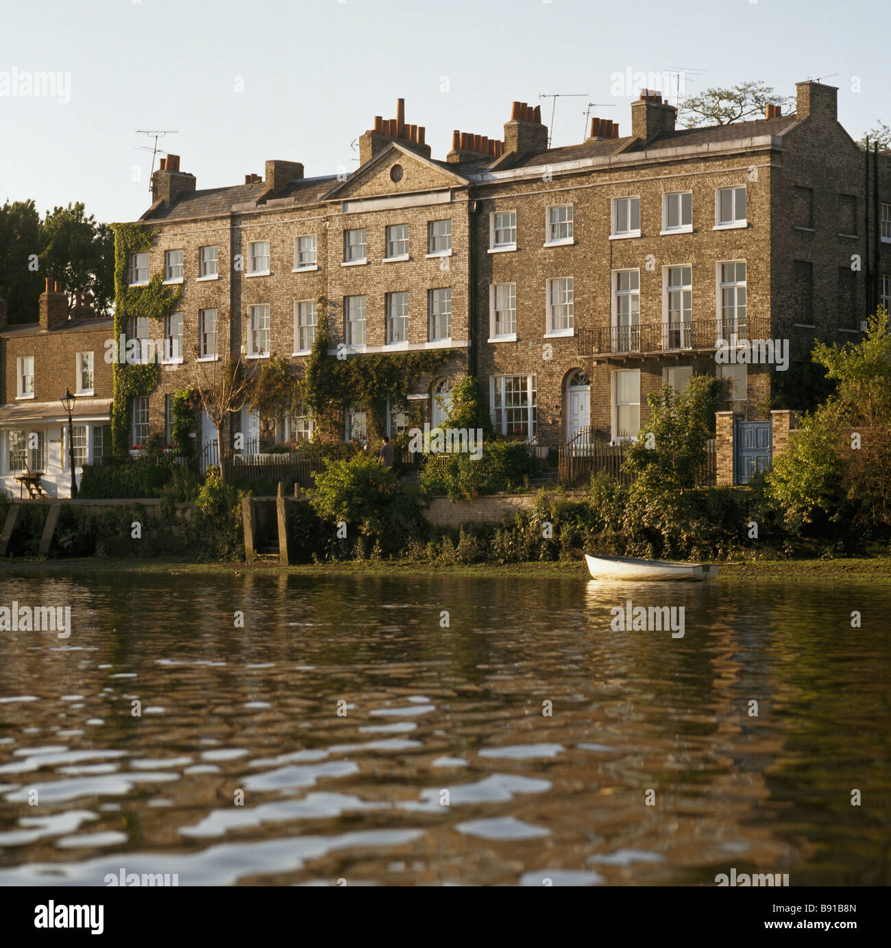 Strand on the Green pedimented georgian block, on the river Thames at ...