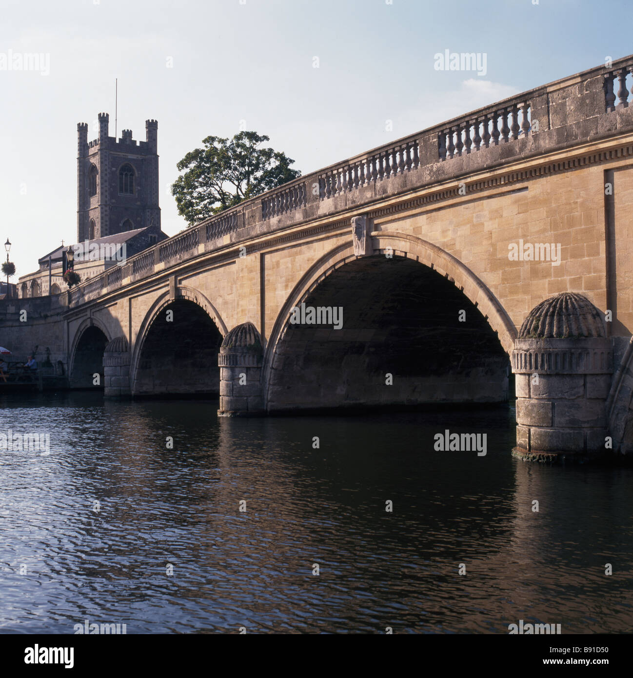 Henley Bridge over the river Thames Stock Photo - Alamy