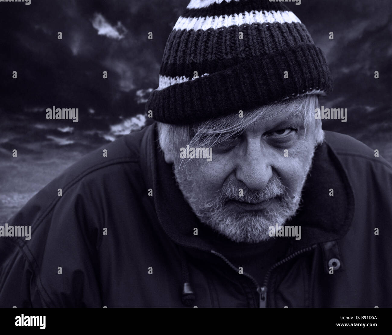 Homeless veteran hi-res stock photography and images - Alamy