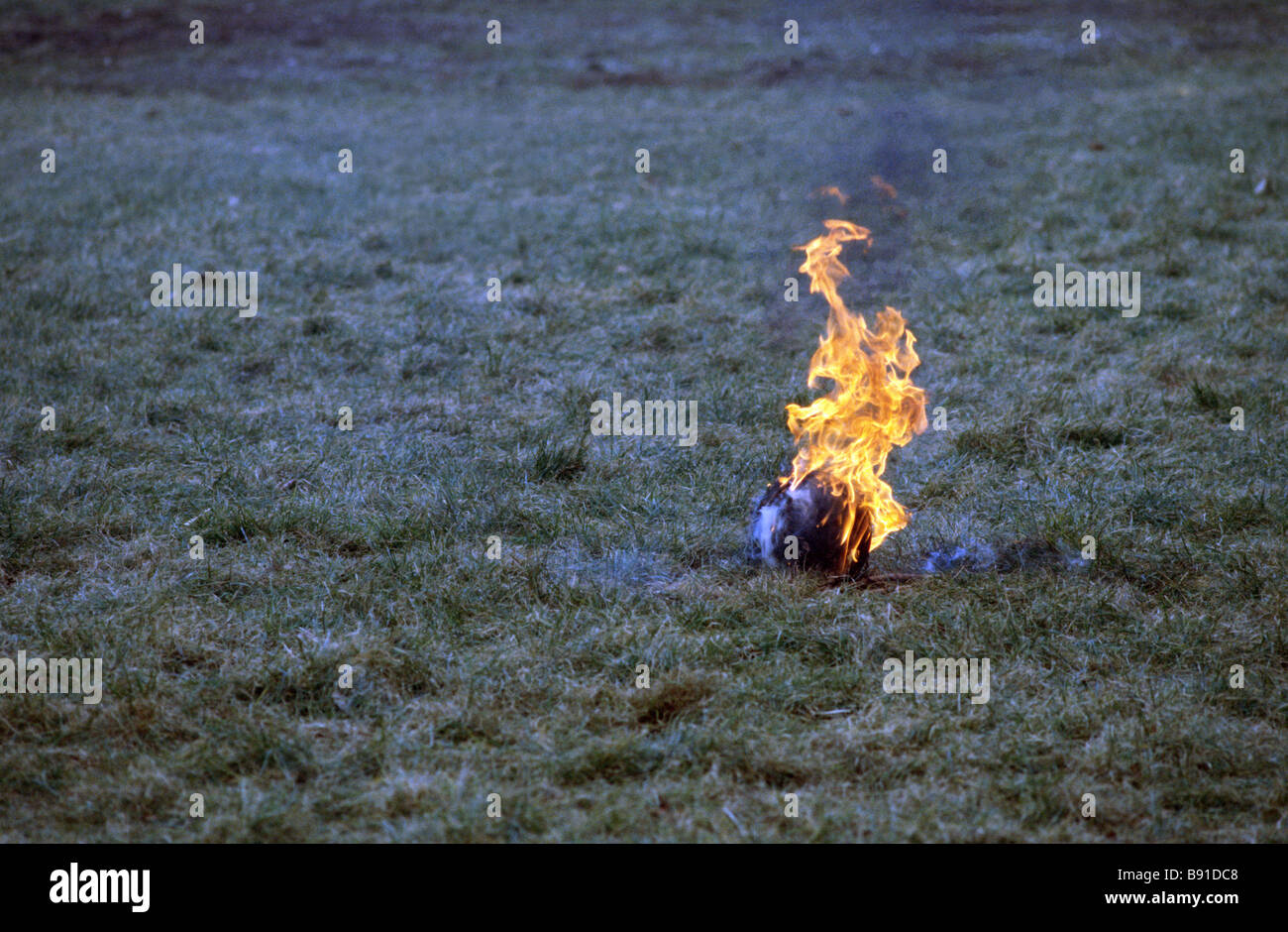 Catapult ball hi-res stock photography and images - Alamy