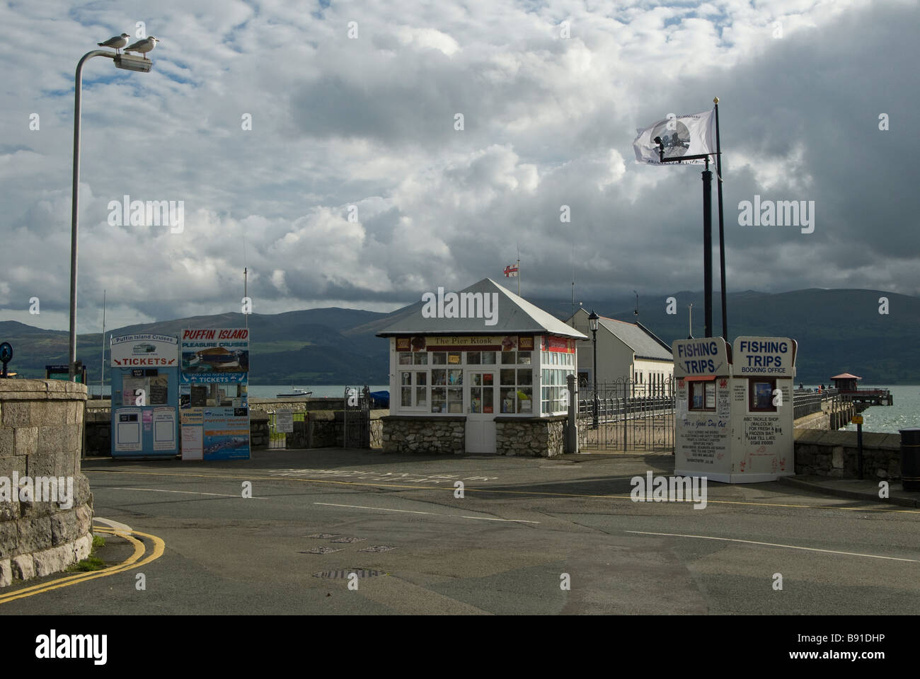 Beaumaris fishing hi-res stock photography and images - Alamy