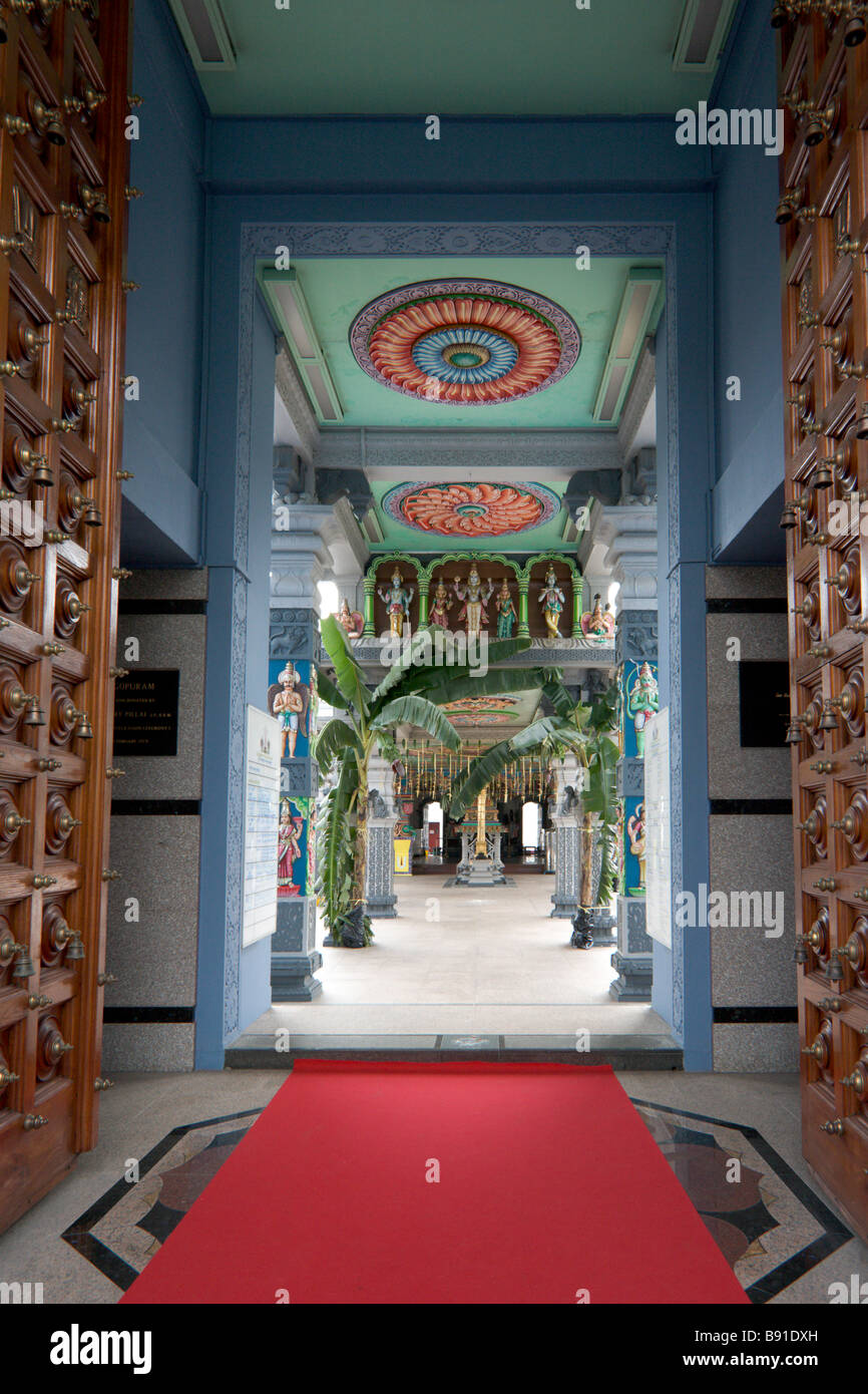 Inside Hindu temple Stock Photo - Alamy