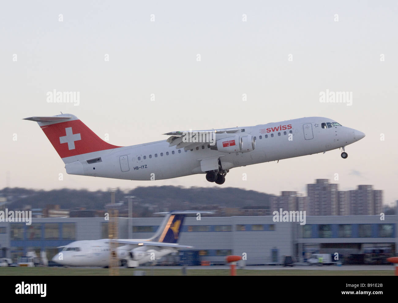 Aircraft at London City Airport (LCY Stock Photo - Alamy