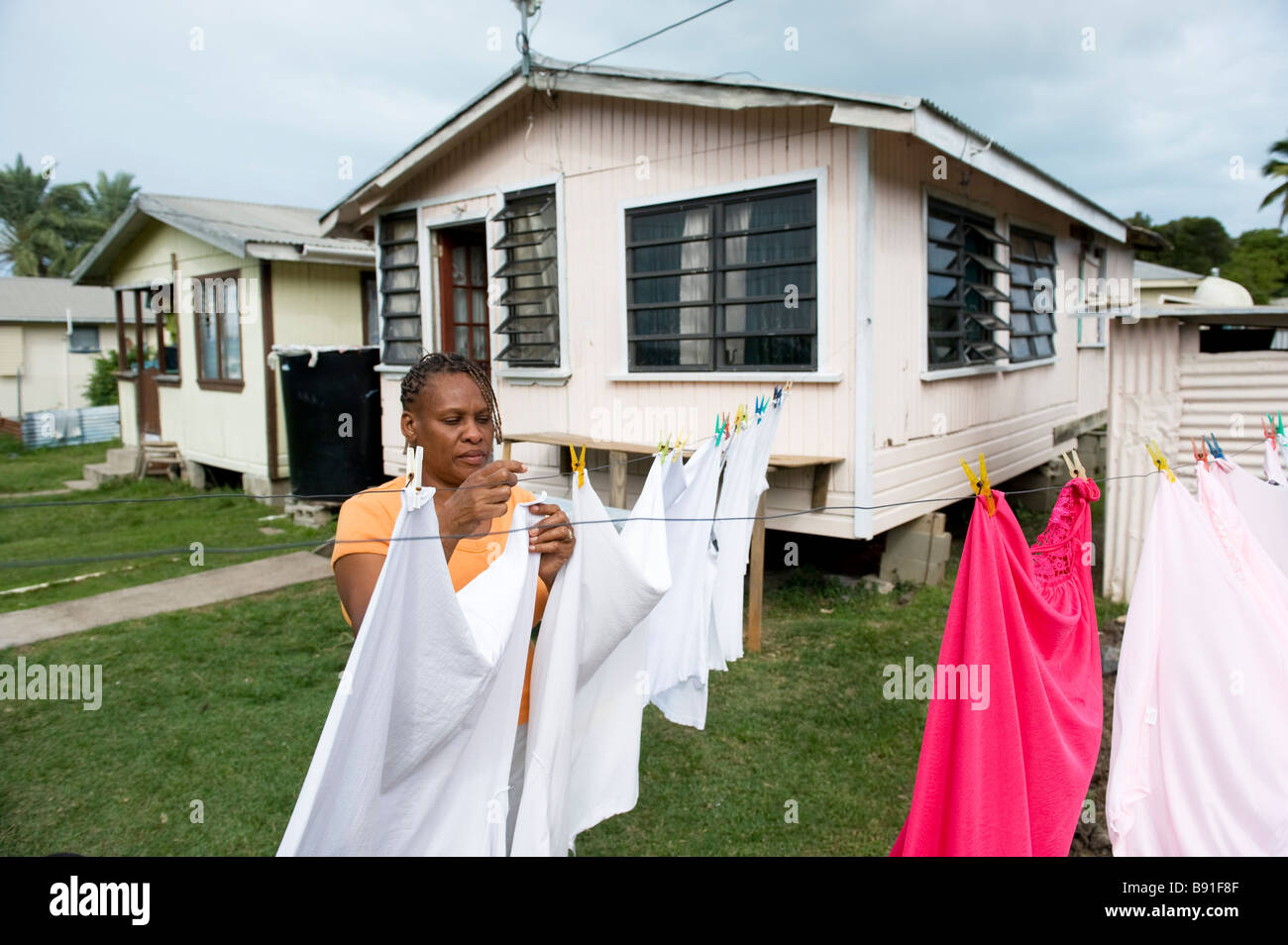 Putting out washing hi-res stock photography and images - Alamy