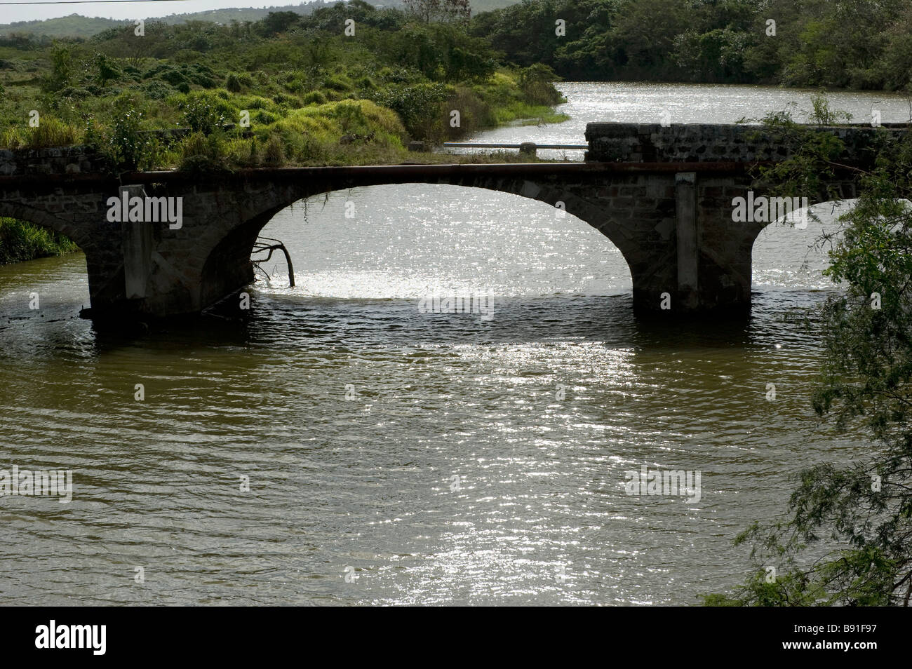 Old course bridge hi-res stock photography and images - Alamy